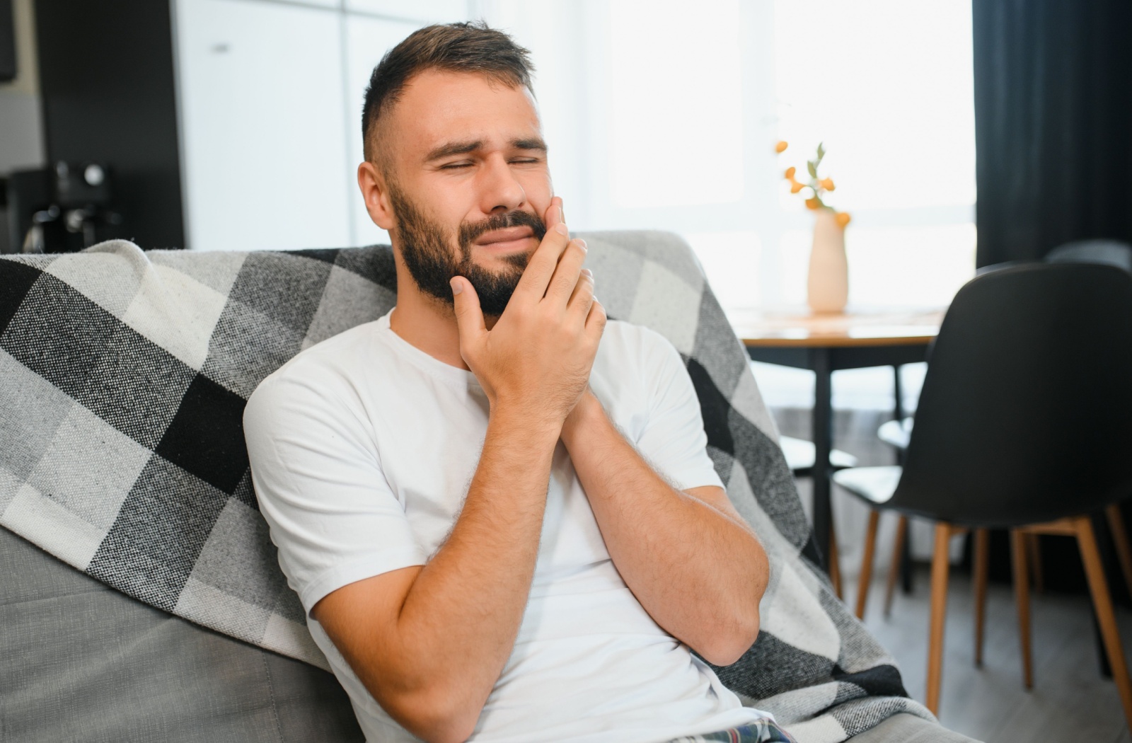 Why Do My Teeth Hurt When I Have a Cold or Flu?